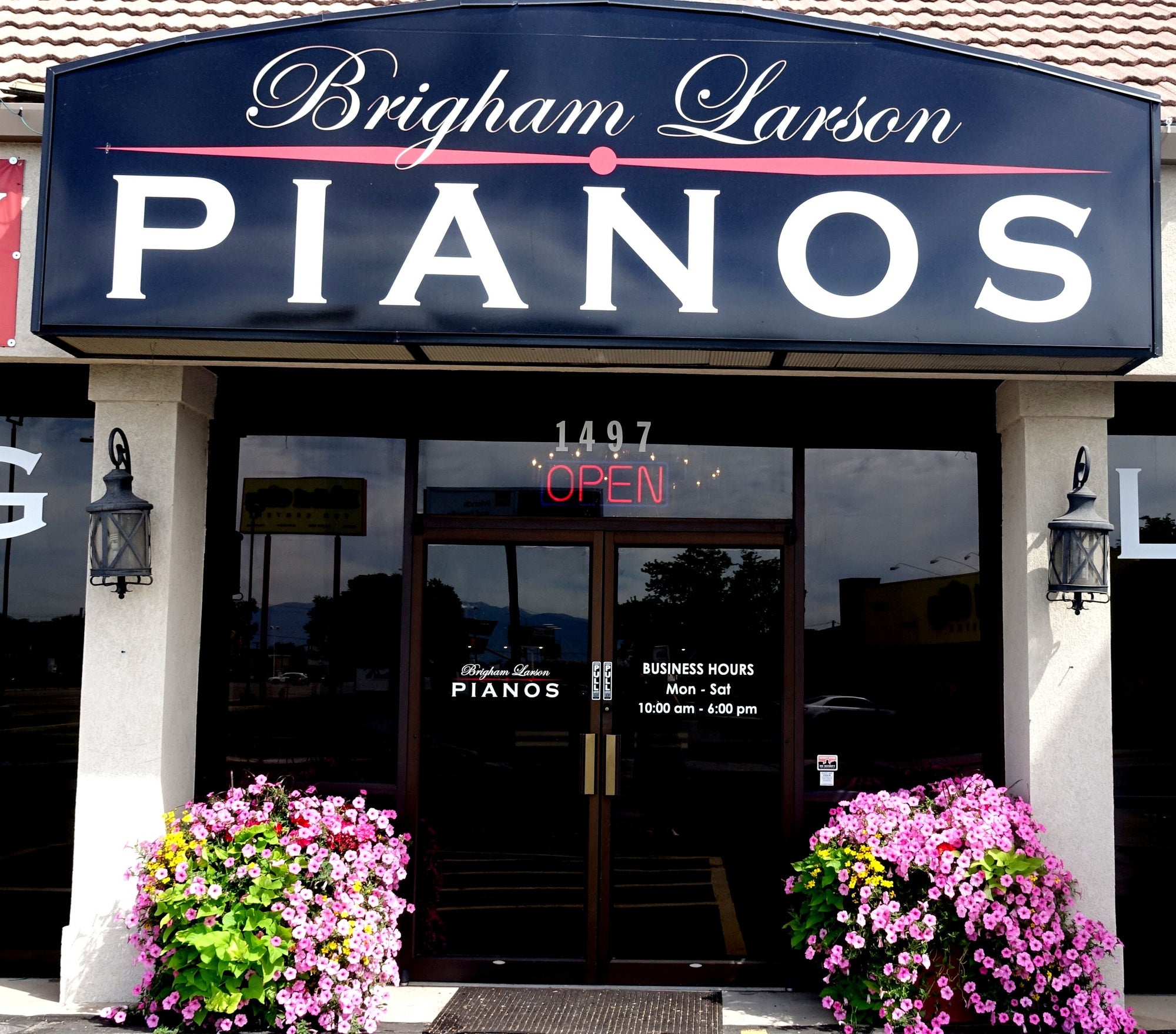 1970 Yamaha U2 Upright / 50" Satin Black – Brigham Larson Pianos